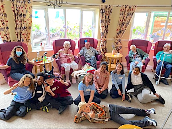 Intergenerational Projects Volunteer – Alive Activities